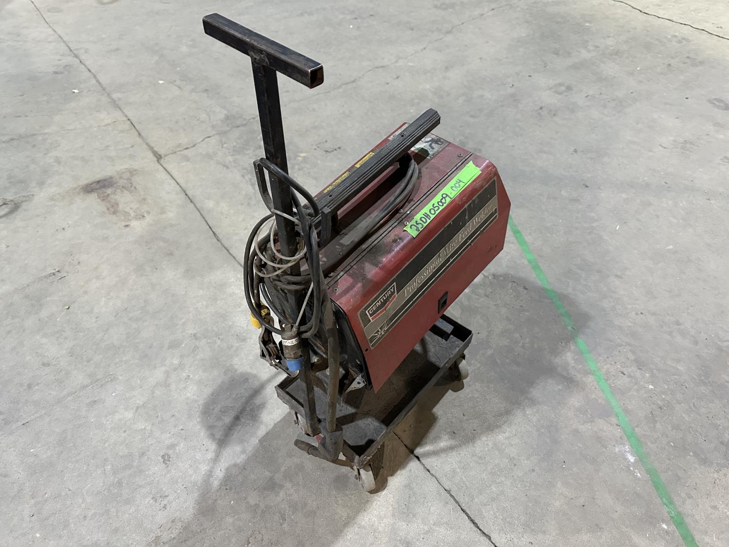 Century 125GS Mig Wire Feed Welder [25DH05009-004] | Team Auctions