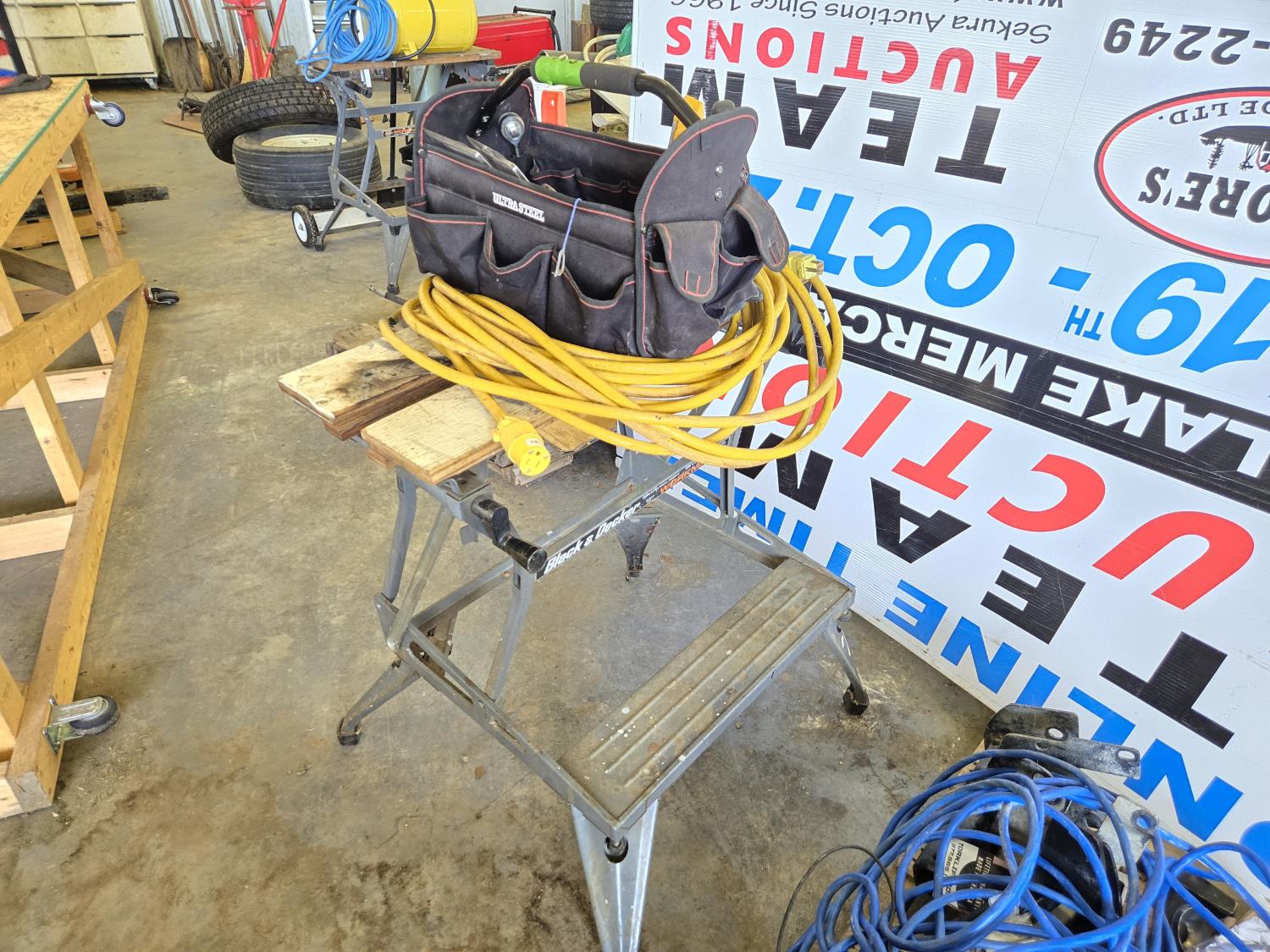 B&D Workmate Bench, Tote Bag with Tools, Extension Cord [25GJ05001-193 ...