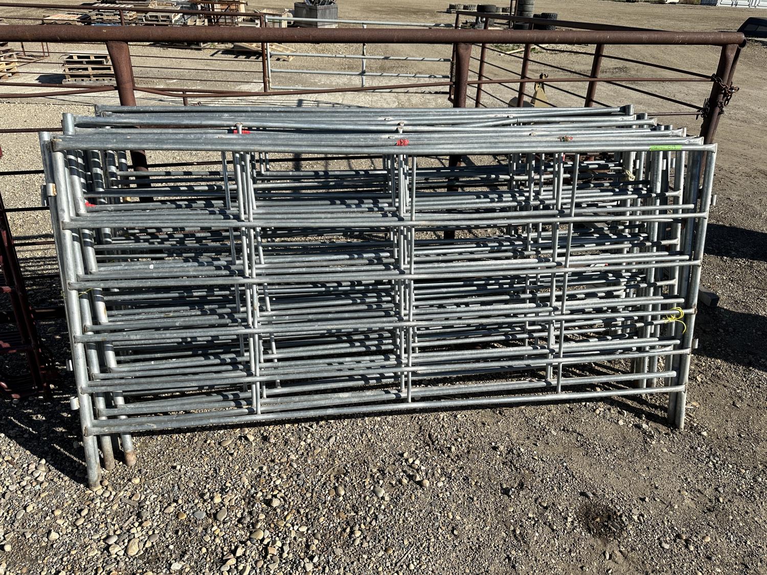 (14) 9 Ft 10 Inch Light Duty 6 Bar Panels [24JE37030-014] | Team Auctions