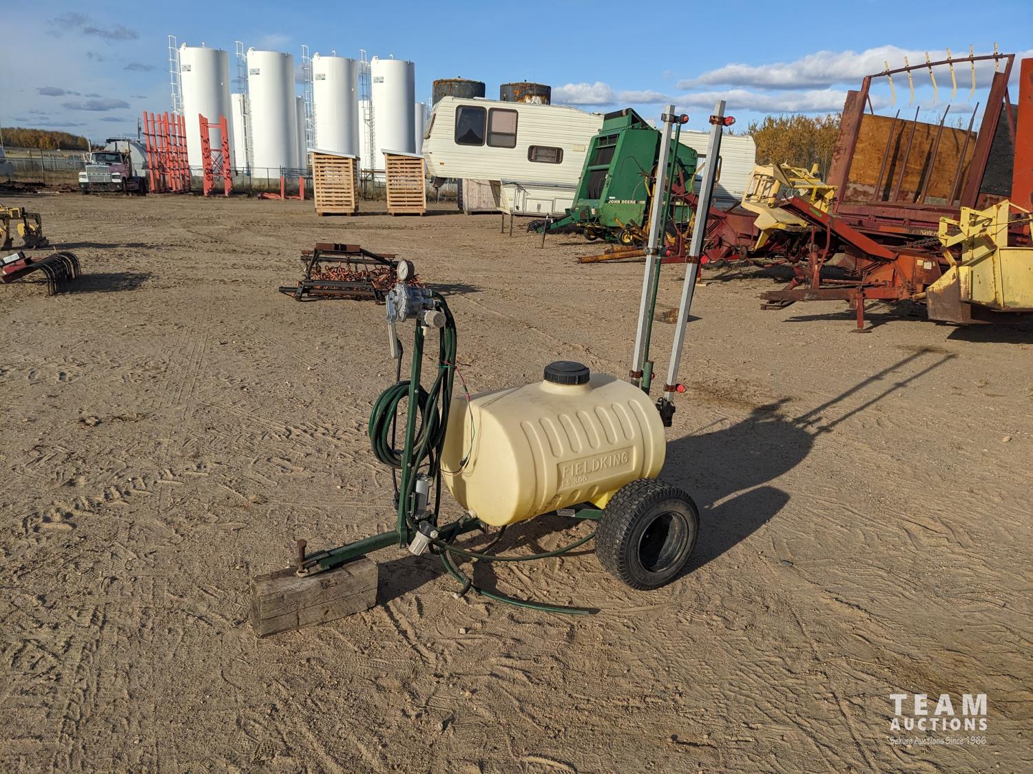 Fieldking ES300 10 Ft Towable Estate Sprayer [23JE18019-004] | Team ...
