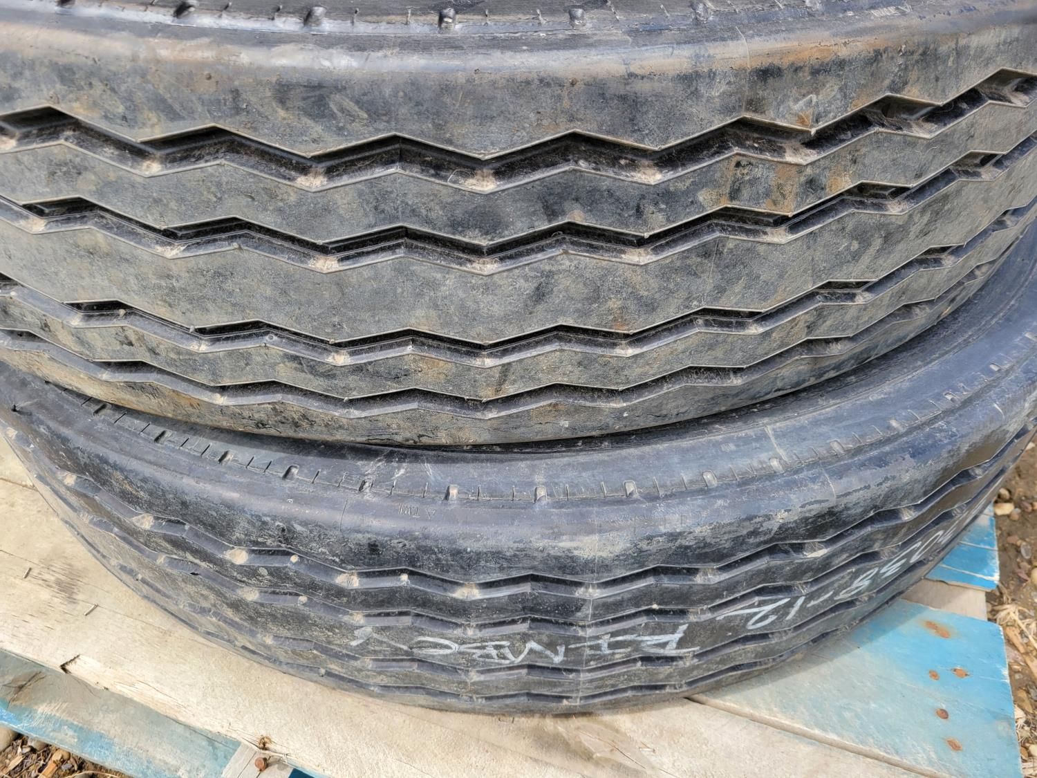 (2) Greatway DT966 11R22.5 Steer Tires and (1) Bridgestone R268 11R22.5 ...
