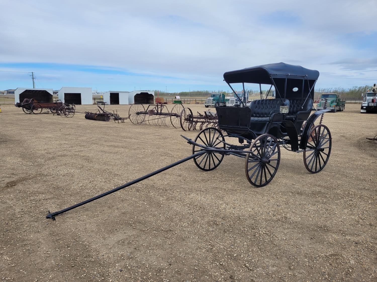 1915 Extension Top Mclaughlin Surrey Carriage [24FK36001-061] | Team ...