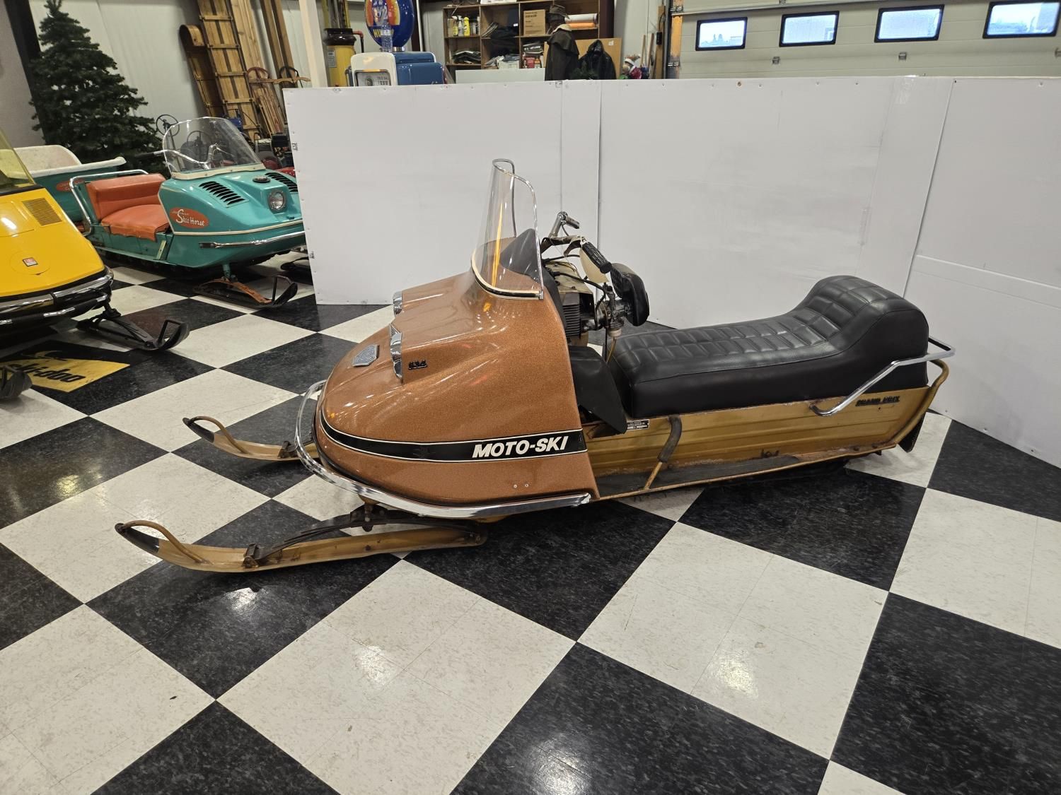 1970 Moto Ski Grand Prix Snowmobile [25IJ05001-051] | Team Auctions