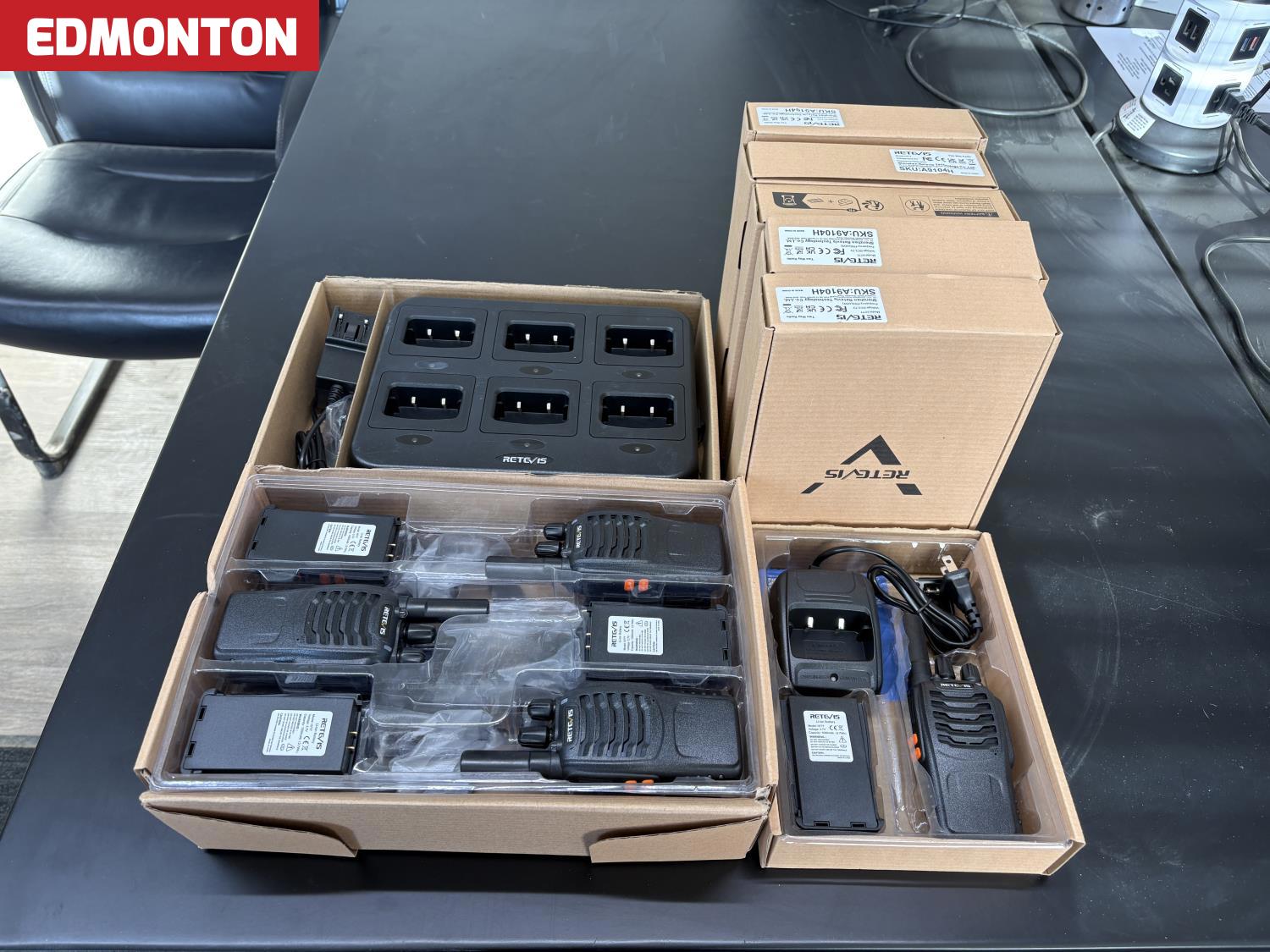 RETEV15 H777 (12) Two Way Radios with Chargers [25FH44008-002] | Team ...