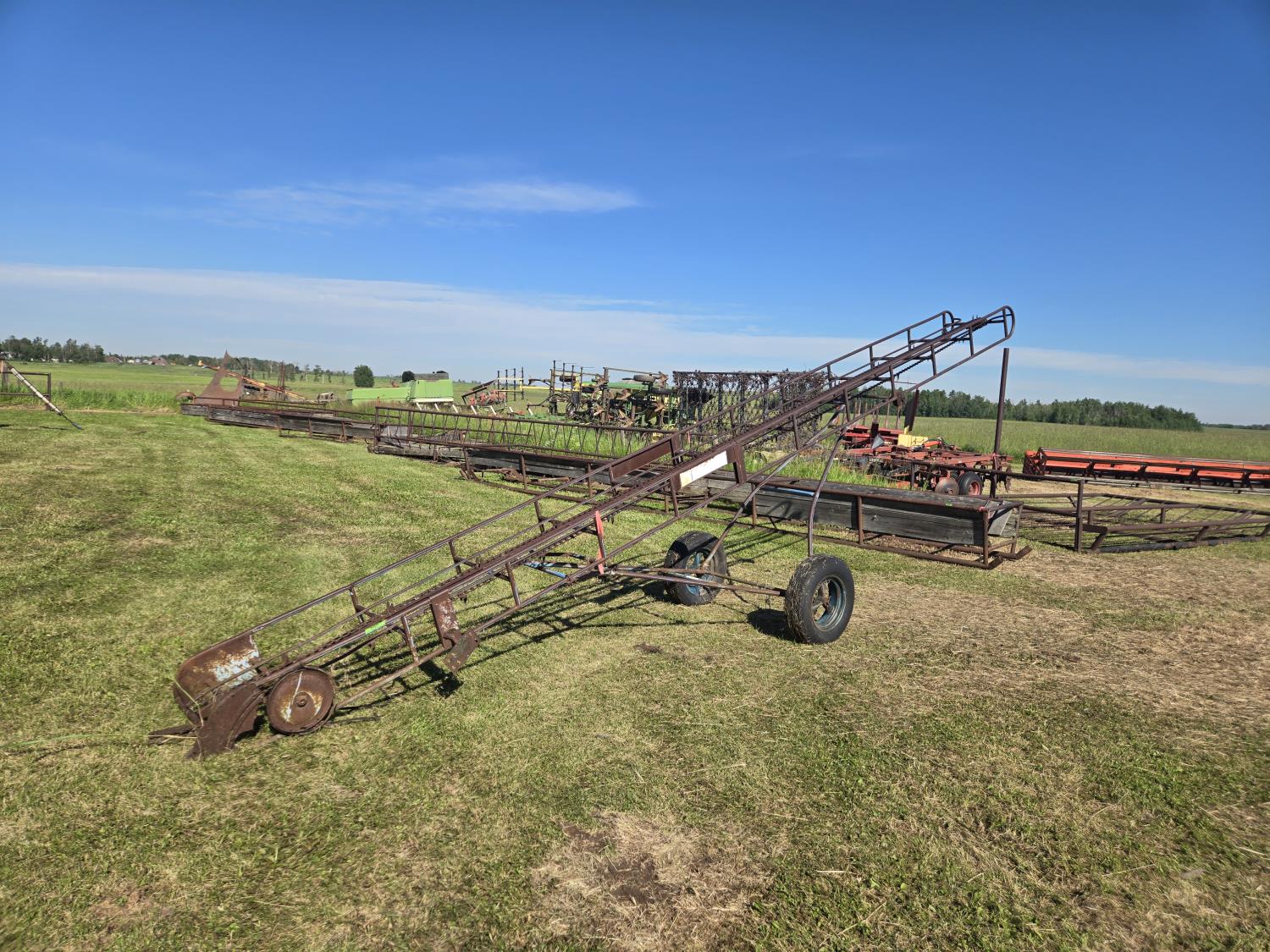 Allied 23 Ft Square Bale Elevator (Inoperable) [25GJ05001-040] | Team ...