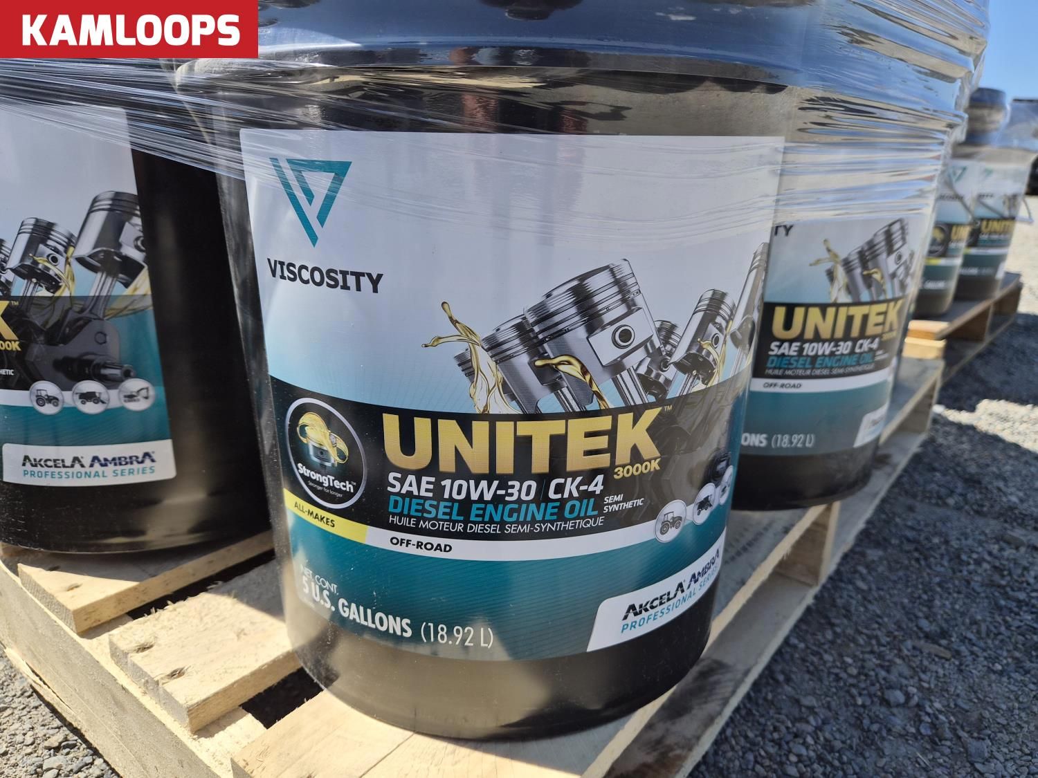 (19) 18.92 Litre Pails of UNITEK300 Semi-synthetic 10W-30 Diesel Engine ...