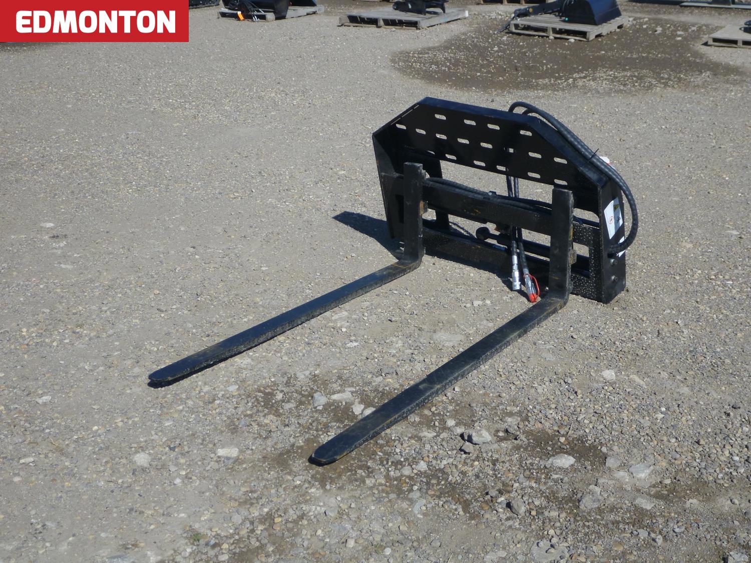 GIYI GY-SF60 60 Inch Skid Steer Side Shift Forks (Unused) [25HC13794 ...