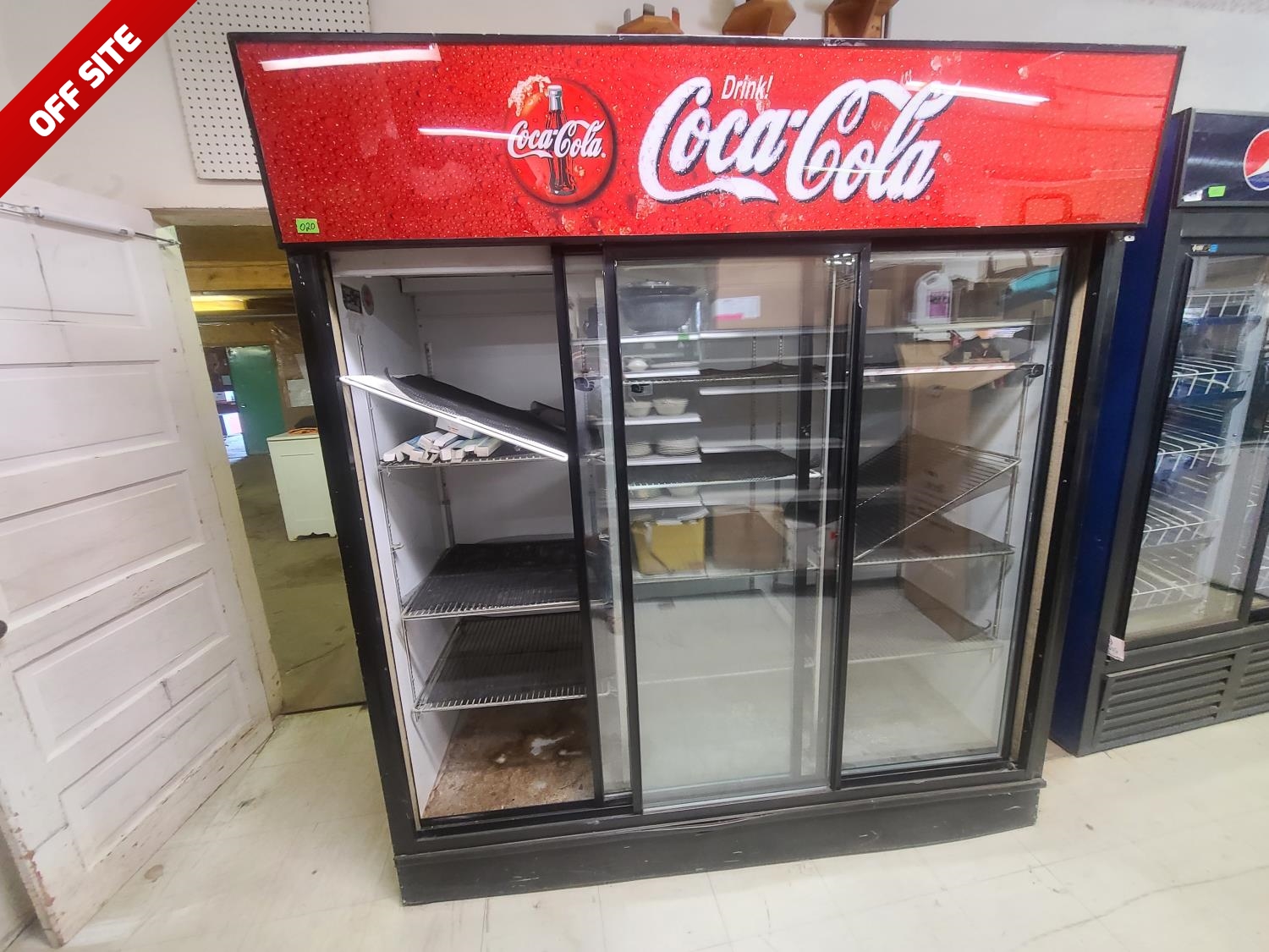 Coca-Cola Display Cooler [24JA37030-020] | Team Auctions