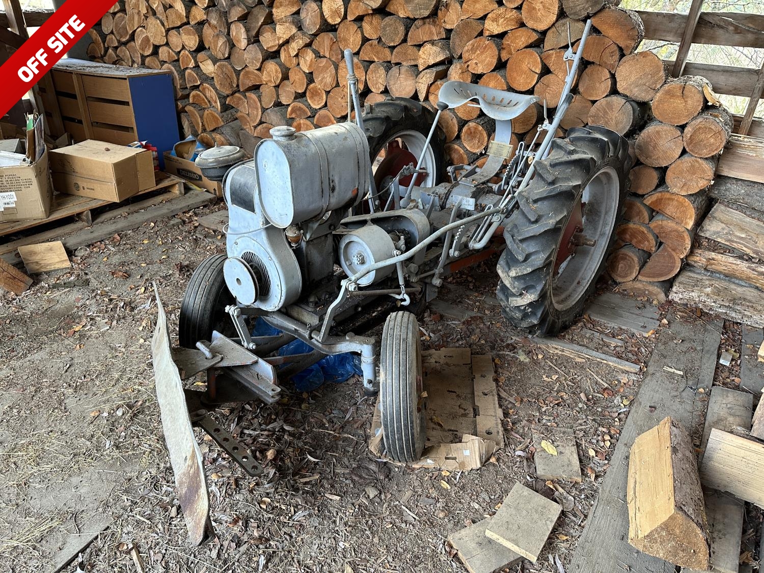 2 Wheel Drive Tractor [24KK32009-077] | Team Auctions