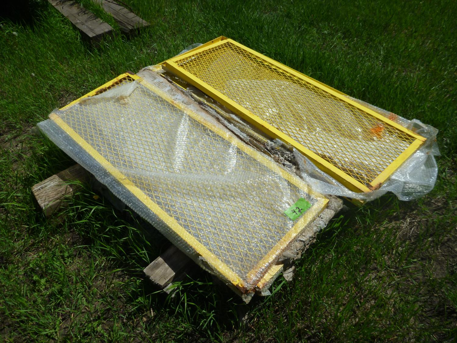 (10) Steel Mesh Grate Covers [25FM44001-092] | Team Auctions
