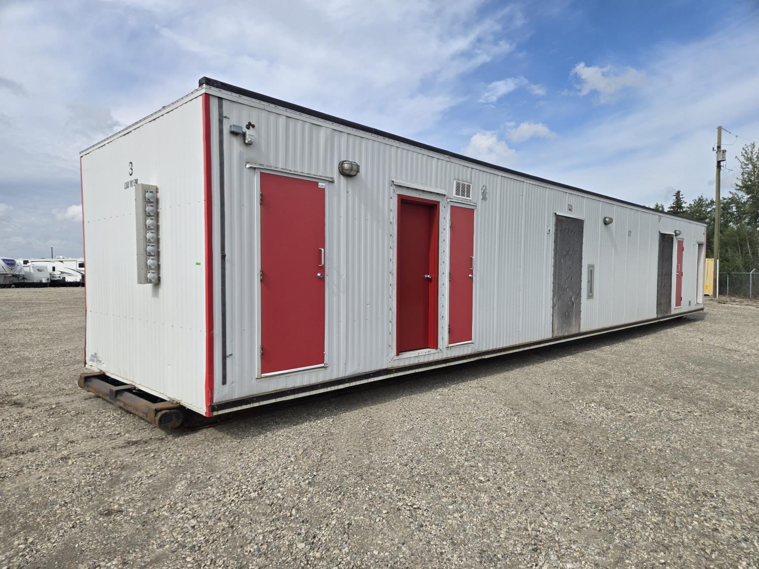 Britco 12 Ft X 60 Ft Washroom & Washer/ Dryer Skid Shack [25HH05001-031 ...