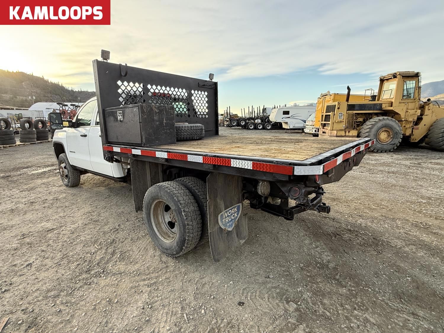 2015 GMC Siera 3500HD 4X4 Extended Cab Dually Flat Deck Pickup Truck ...