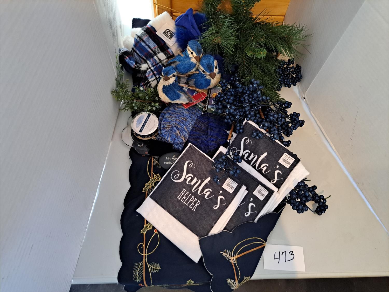 Navy Christmas Decor (Unused) [24IJ07001-473] | Team Auctions