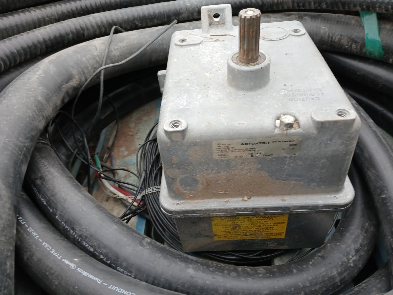 Quantity of Electrical Wire and Breakers [25AA32003-006] | Team Auctions