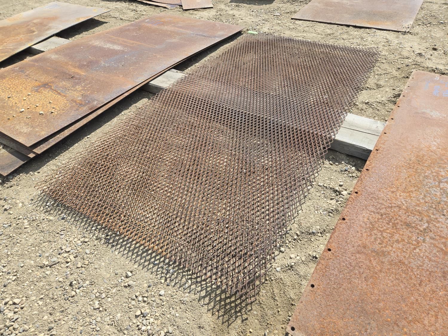 (2) 4X8 Ft Expanded Metal [24HH05001-269] | Team Auctions