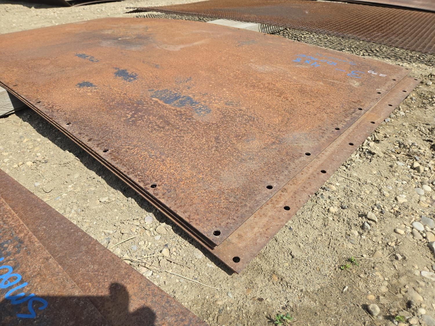 (3) 4X8 Ft 10 Gauge Plate Steel [24HH05001-270] | Team Auctions