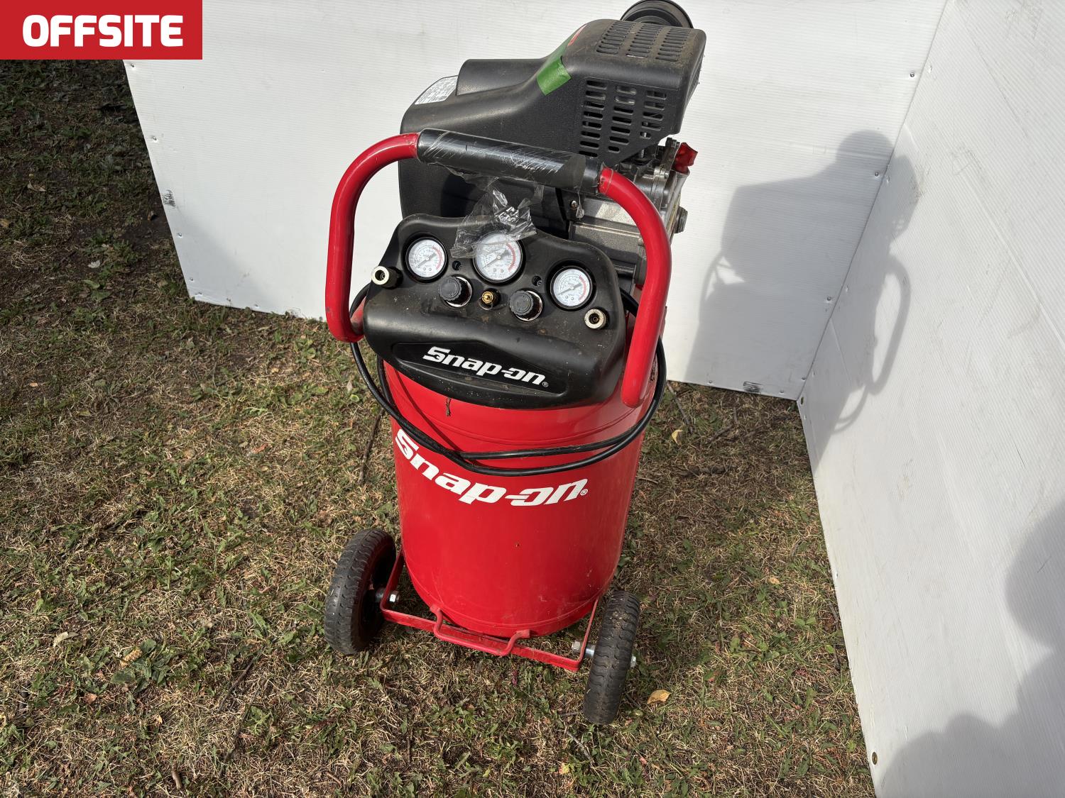 Snap-on 691915 20 Gallon Air Compressor [25IN48008-018] | Team Auctions