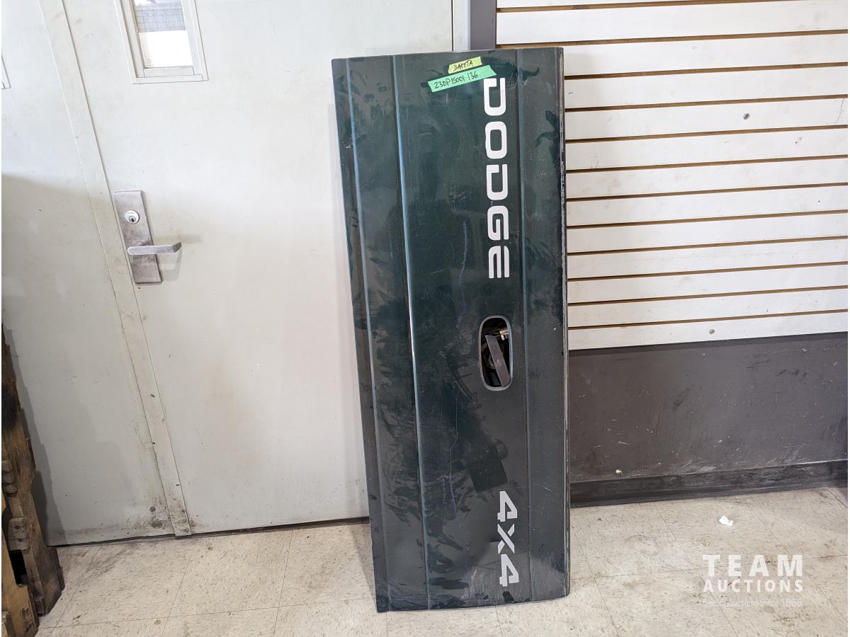 Dodge Tailgate [23DP15001-136] | Team Auctions