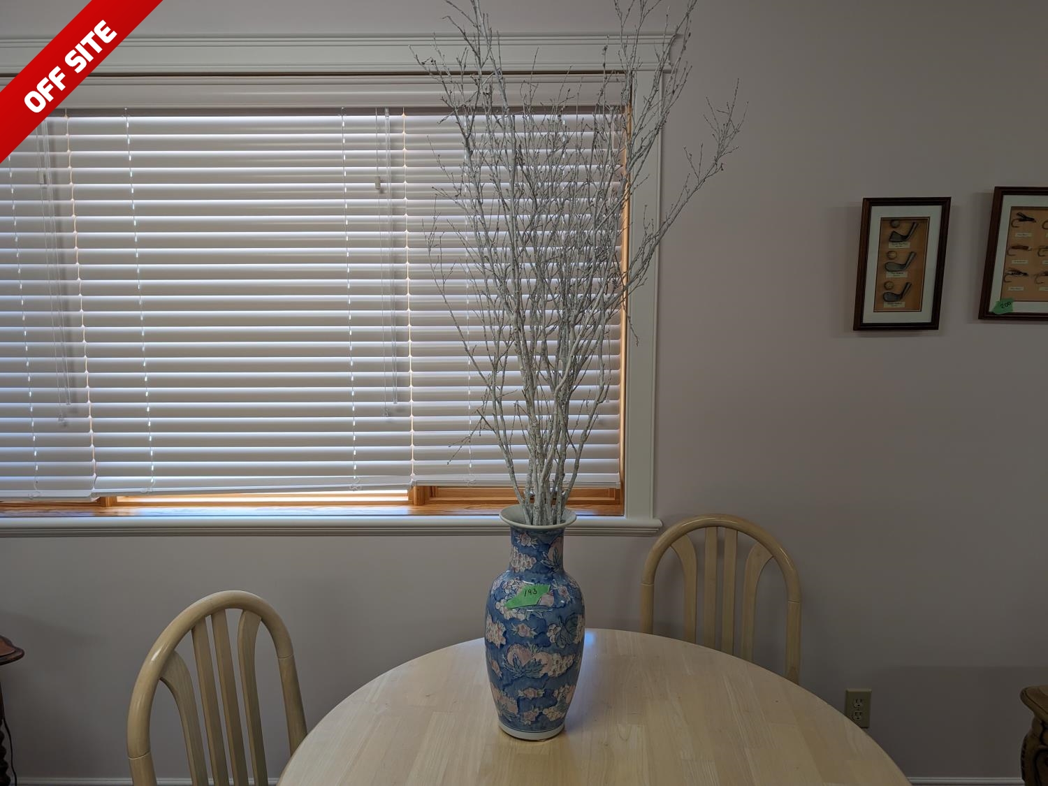 Decorative Vase [24FN03002-193] | Team Auctions
