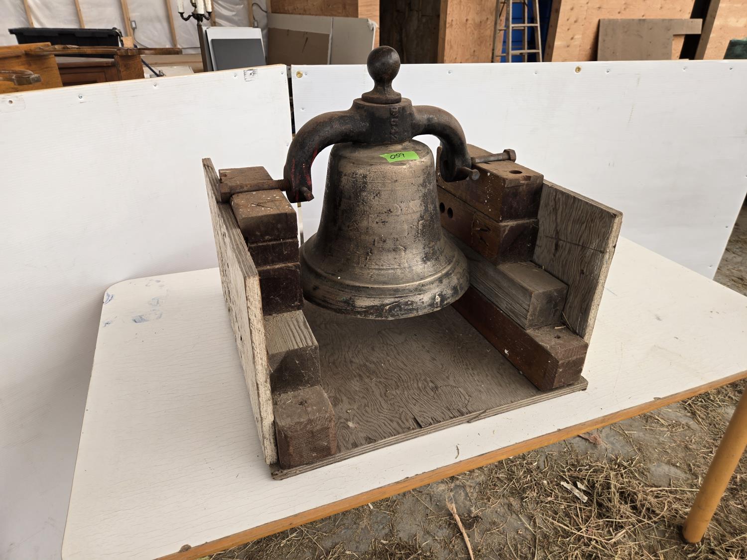 Vintage Fire House Bell [25HF37001-059] | Team Auctions
