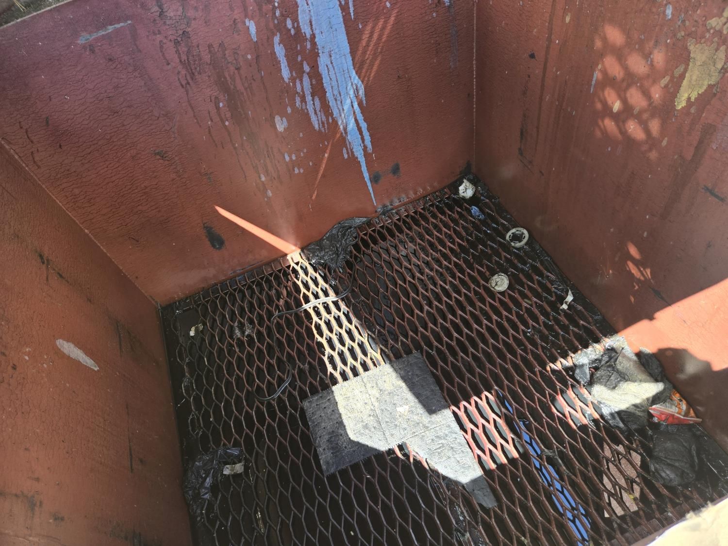 (2) Universal Handling Equipment 52 Inch X 52 Inch Secondary ...