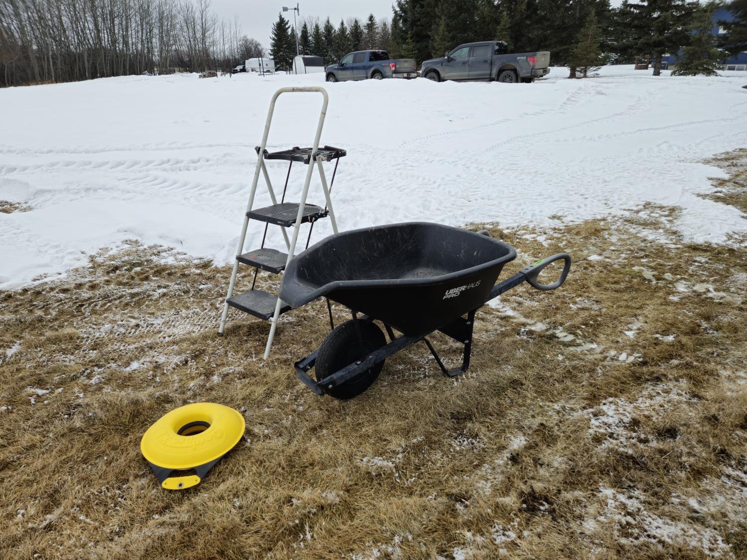 Uberhaus Pro Wheelbarrow, Cord Carrier & Step Ladder [25DL37001-022 ...