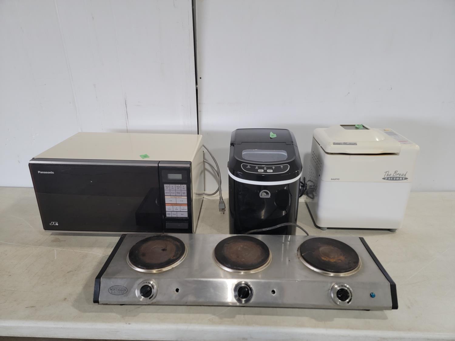 Sanyo Breadmaker, Microwave, Ice Maker and Triple Burner Kettle Buffet ...