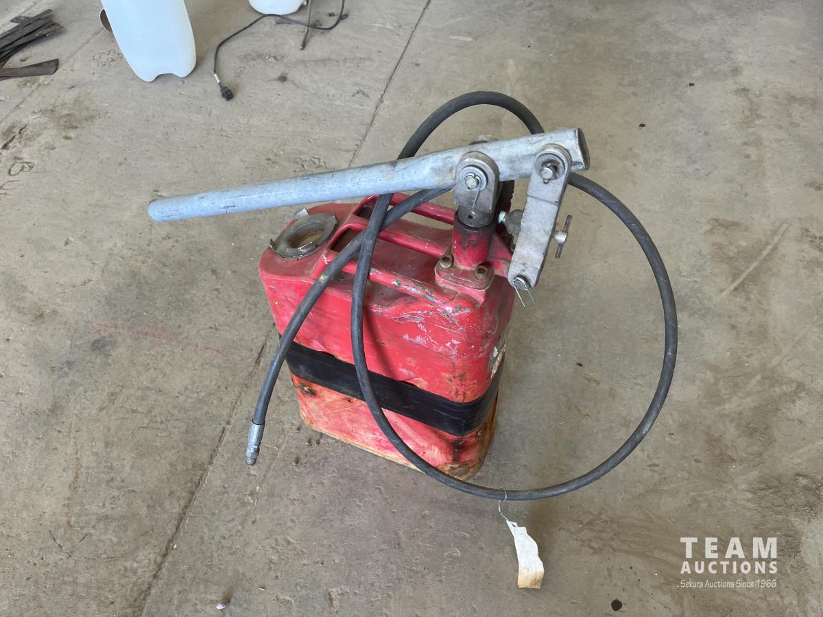 Pressurized Canister [23EH02001-394] | Team Auctions