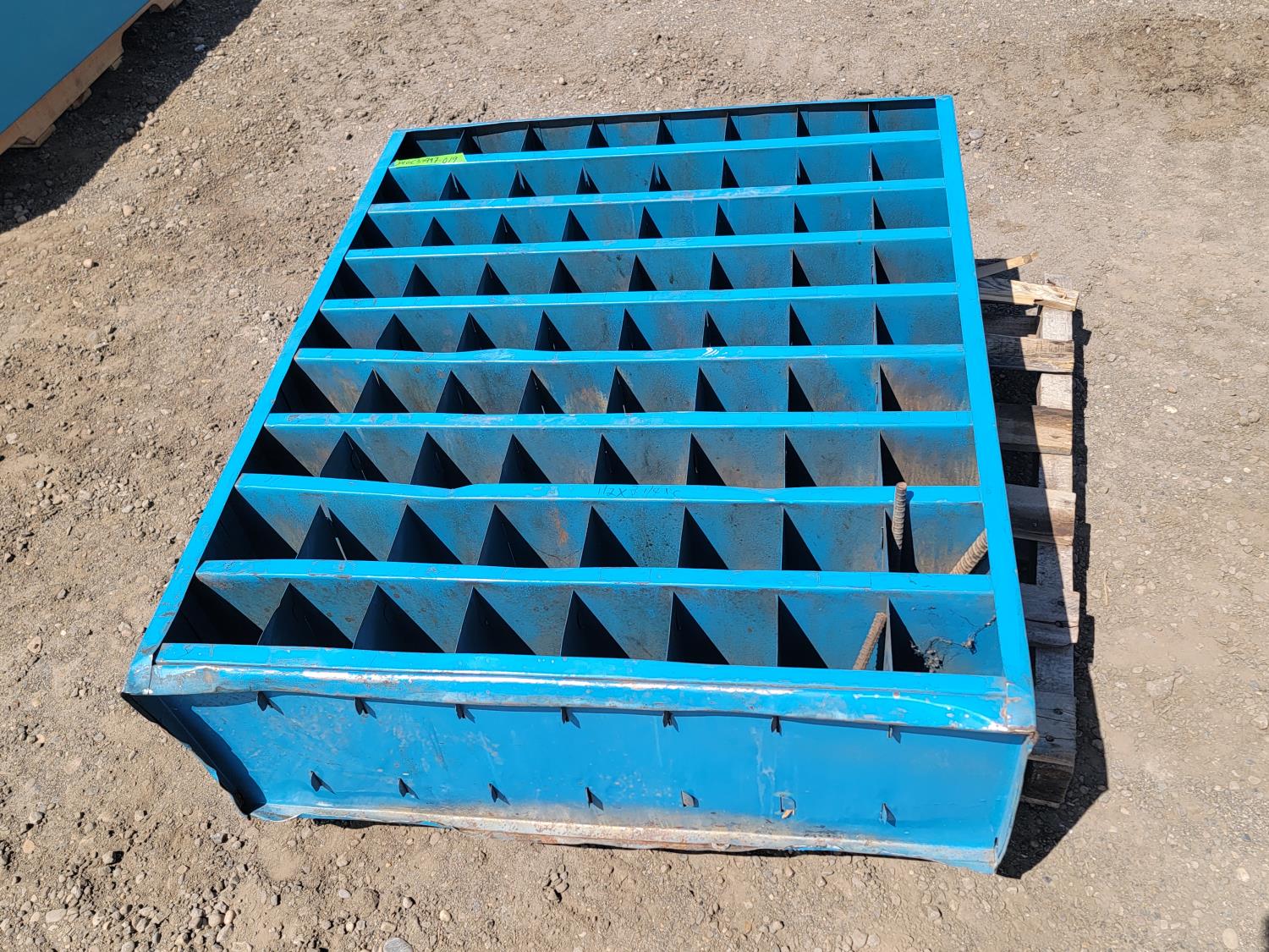 72 Compartment Bolt Bin with Contents [24GC37997-019] | Team Auctions