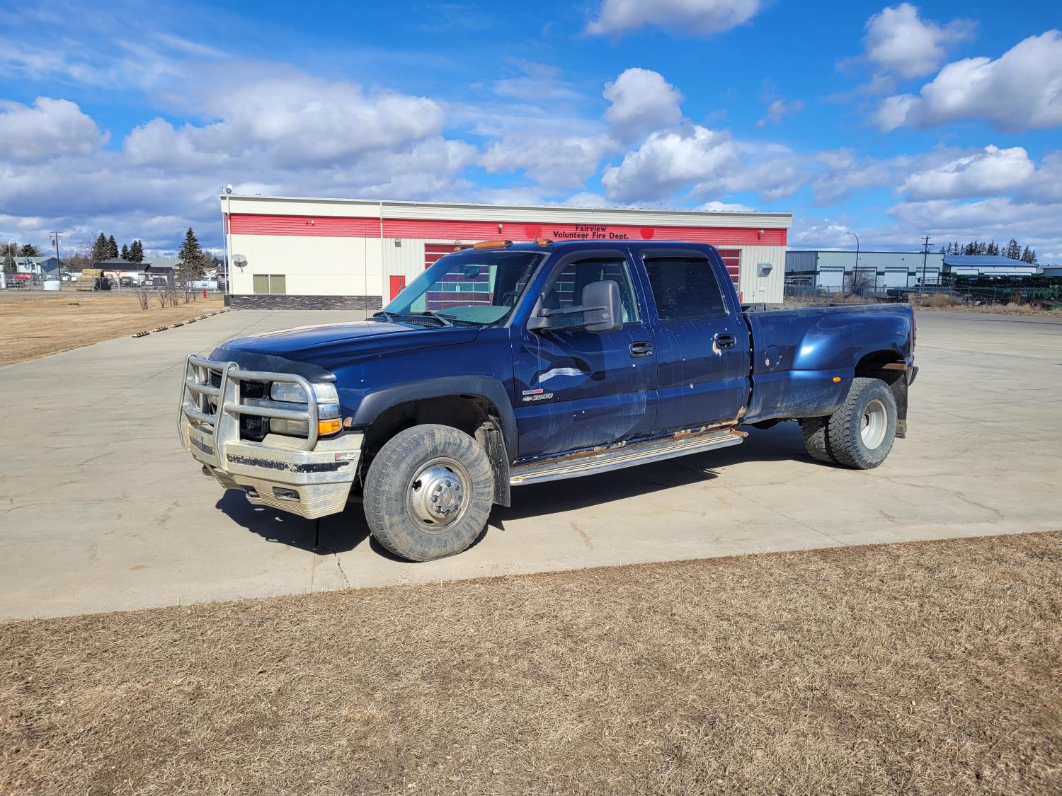 2002 Chevrolet 3500 LT 4X4 Crew Cab Dually Pickup Truck [24DB10001-002 ...