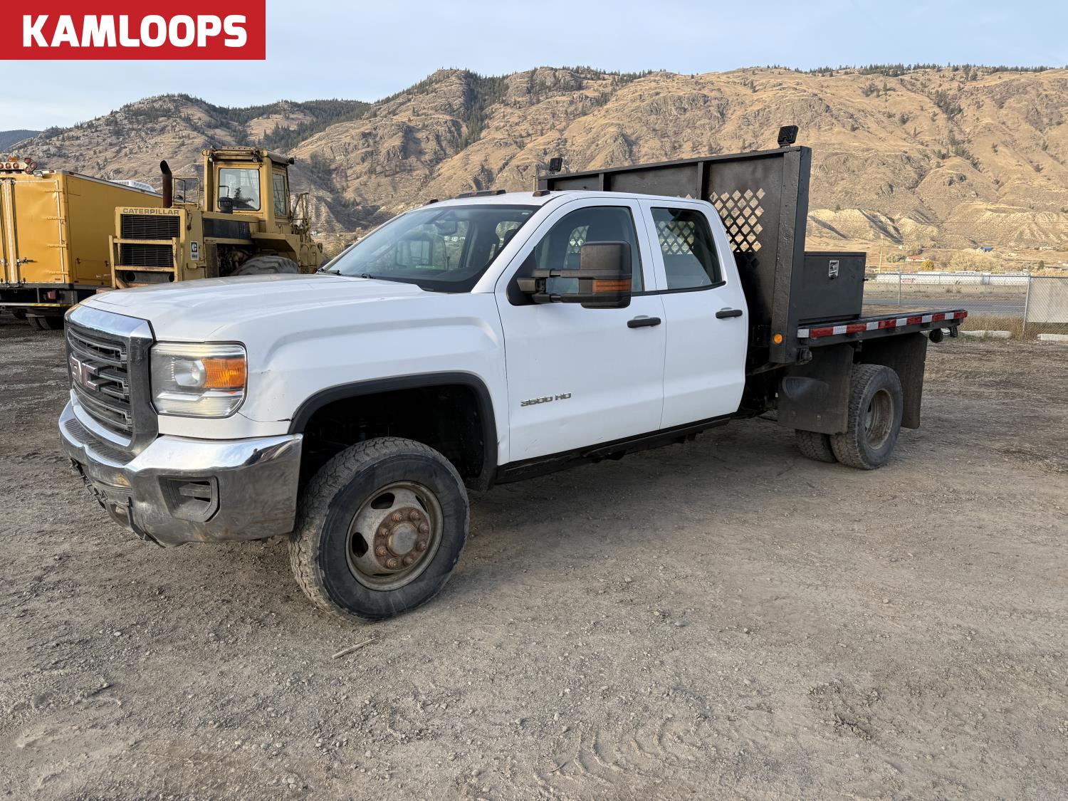 2015 GMC Siera 3500HD 4X4 Extended Cab Dually Flat Deck Pickup Truck ...