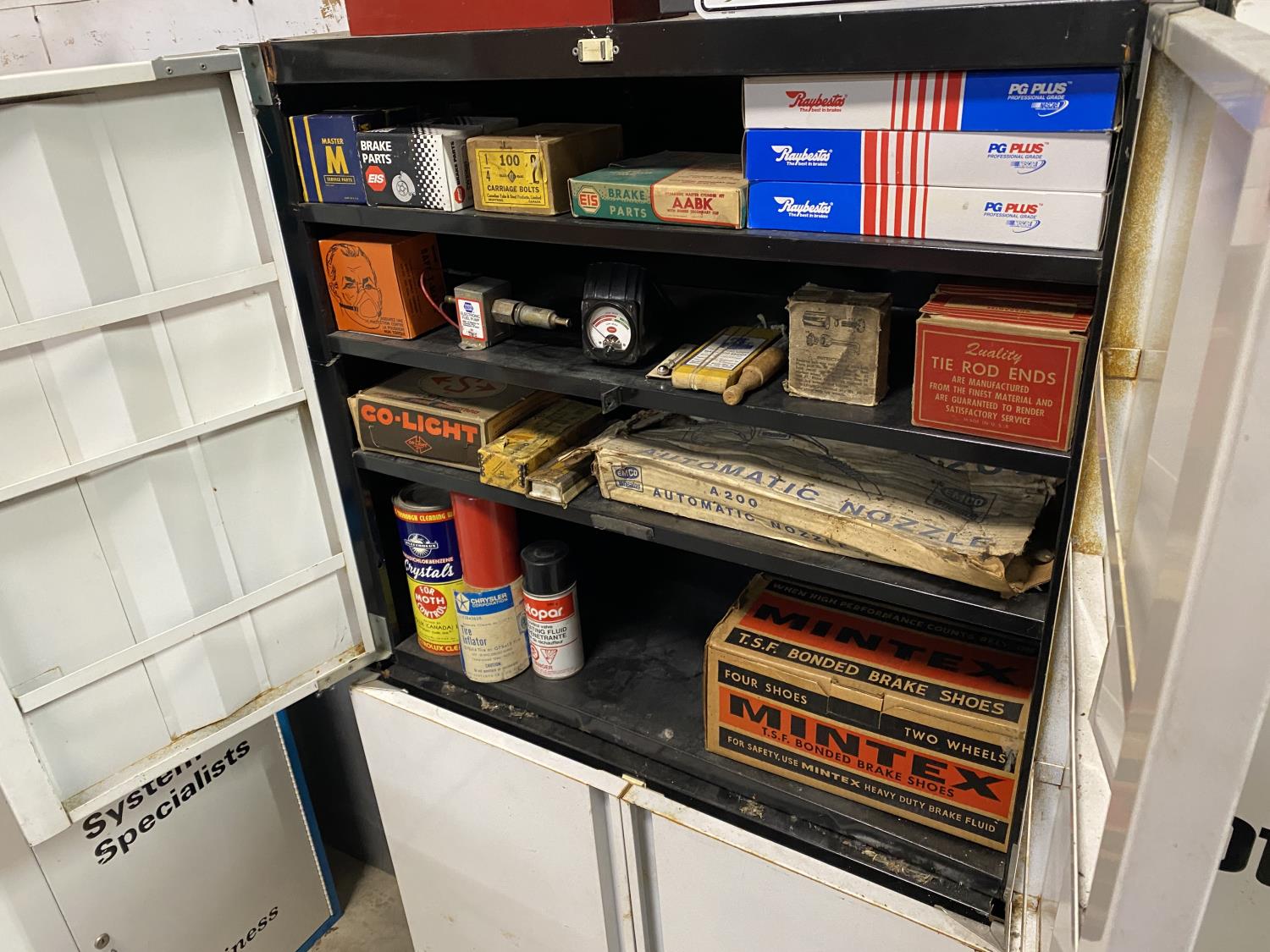 Qty of Misc Automotive Parts and Supplies [25IP02017-715] | Team Auctions