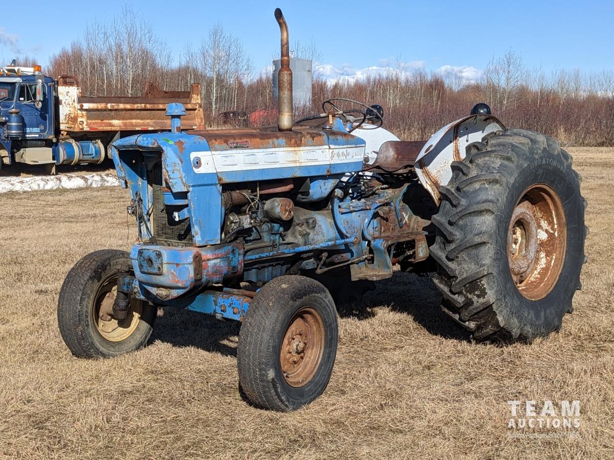 1967 Ford 5000 2WD Utility Tractor [23EE18001-035] | Team Auctions