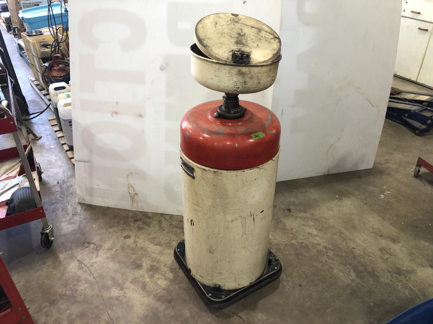 Vintage Drain Mobile 3603 Oil Drain [24FS18001-263] | Team Auctions