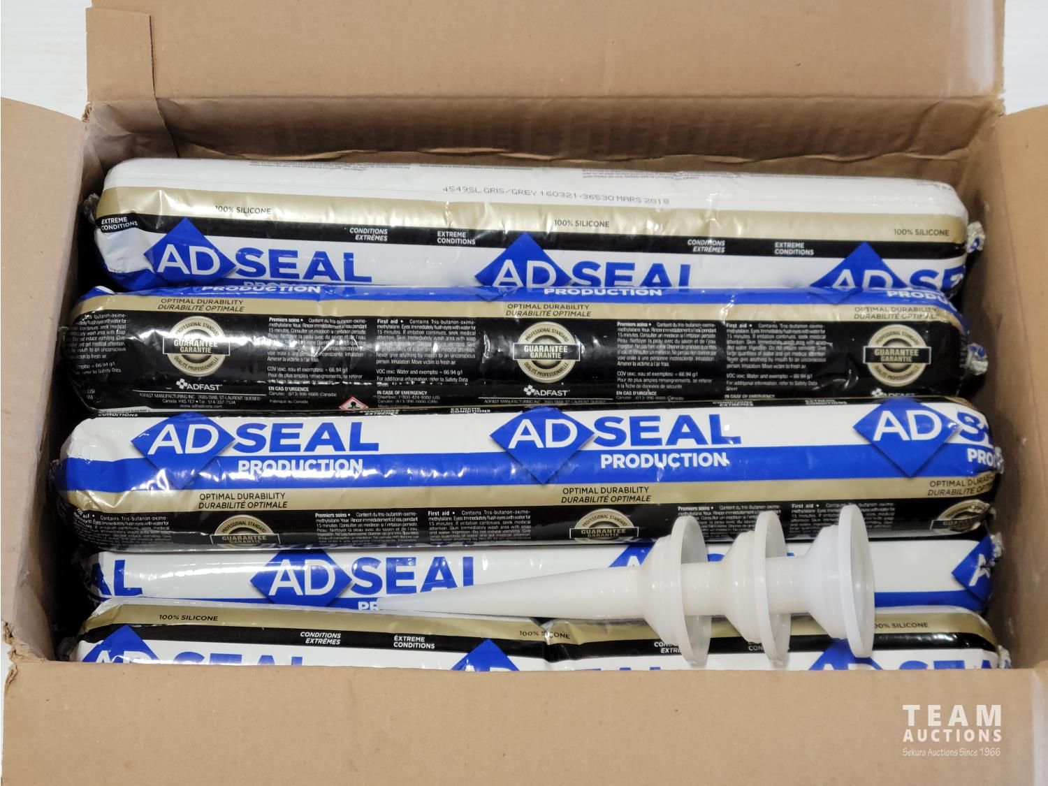 (12) Adfast Gray All Weather Adhesive Sealant and (3) Applicator ...