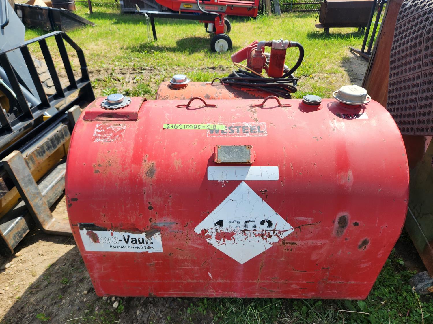Weststeel 630 L Slip Tank, 240 Liter Slip Tank with Electric Pump ...