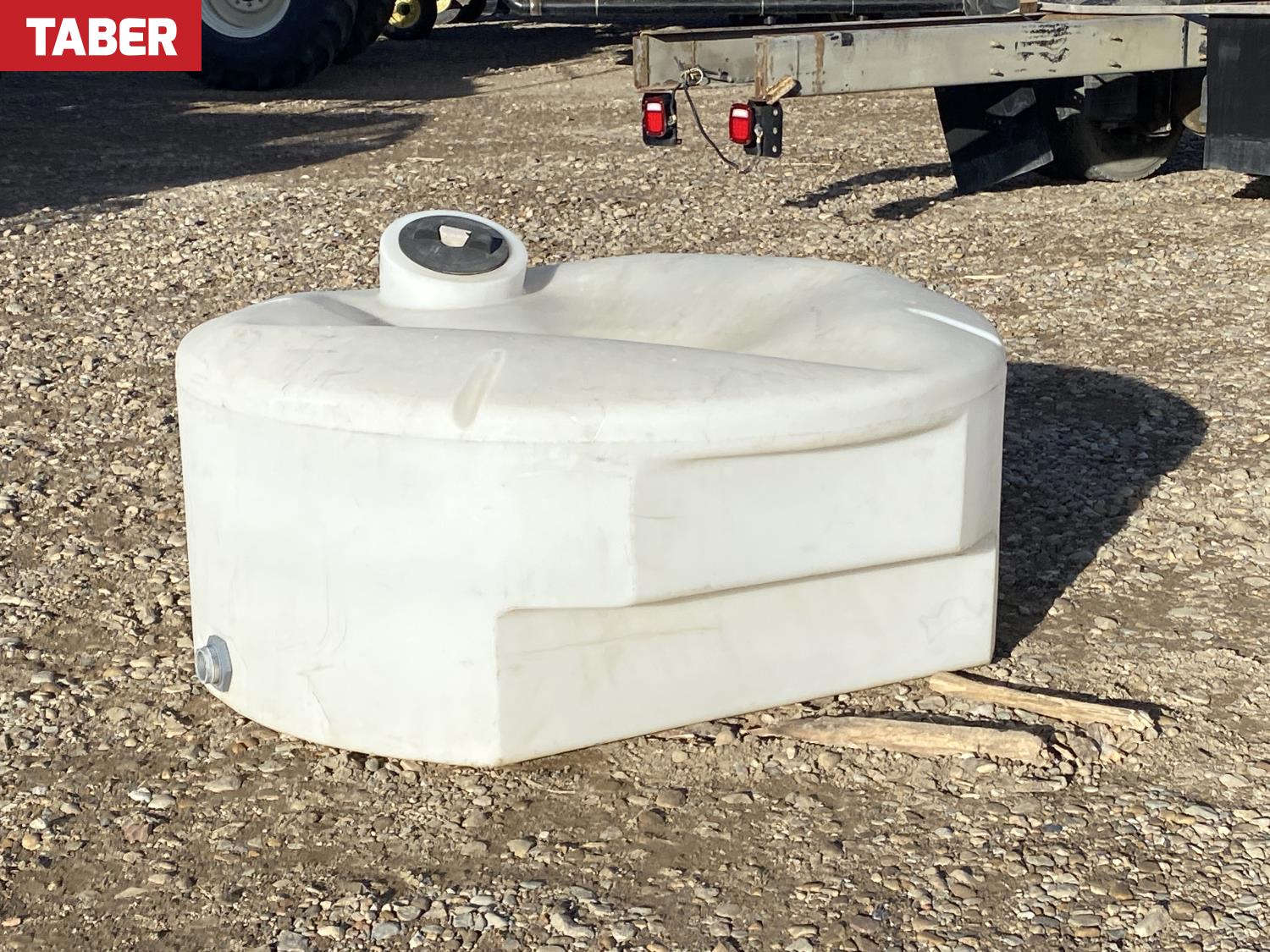 1200L Poly Tank [25KJ02090-009] | Team Auctions
