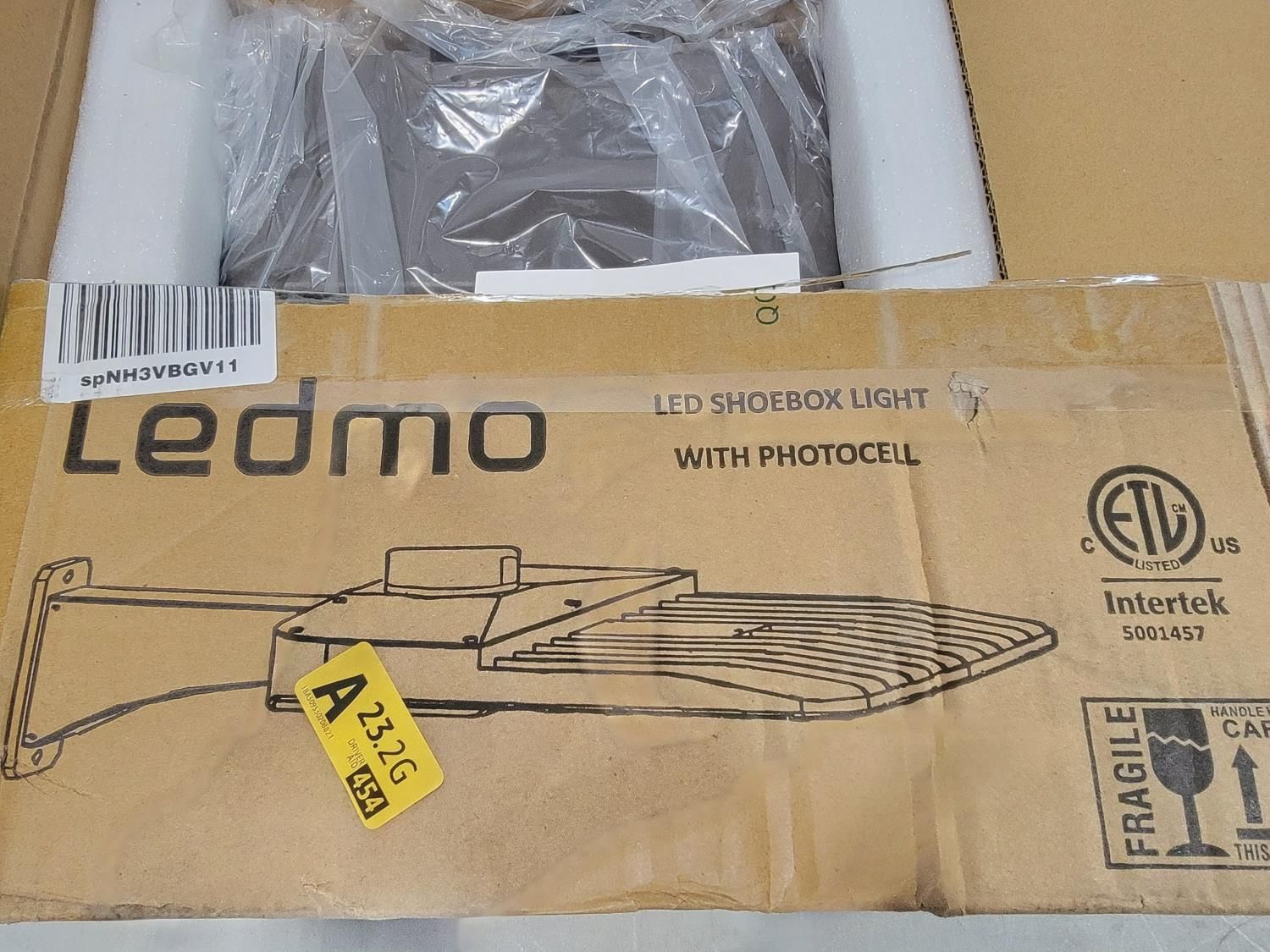 LED Shoebox Light with Photocell [24JE05989-039] | Team Auctions