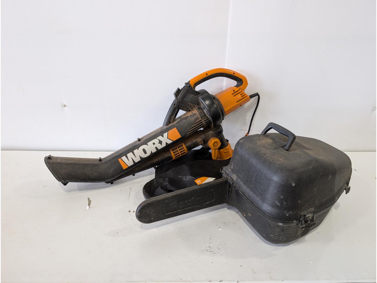 Worx WG500 Electric Blower and Poulan 16 Inch Gas Chainsaw (Inoperable ...