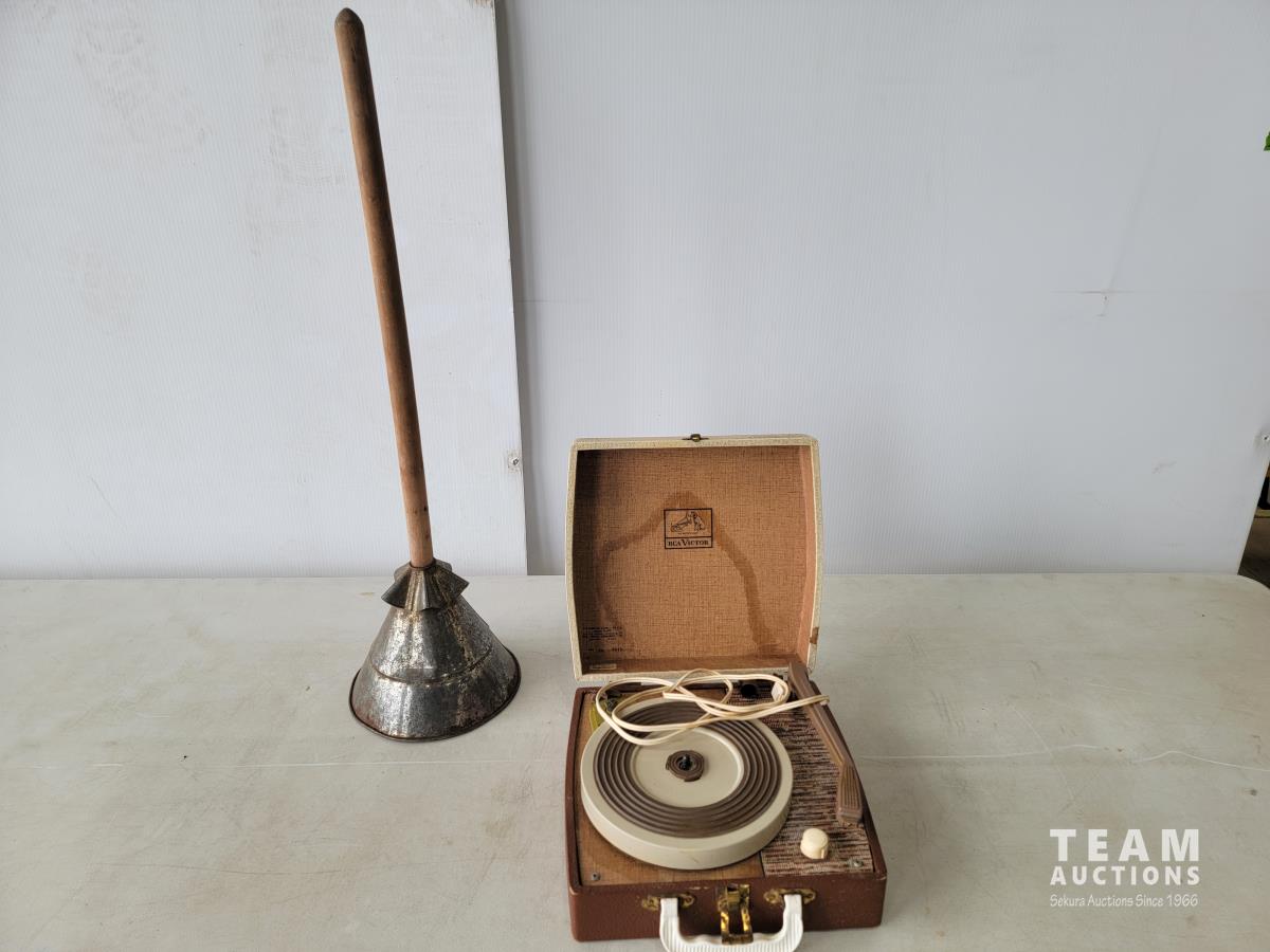 Antique Agitator Old Time Hand Washing Machine and Vintage RCA Victor ...