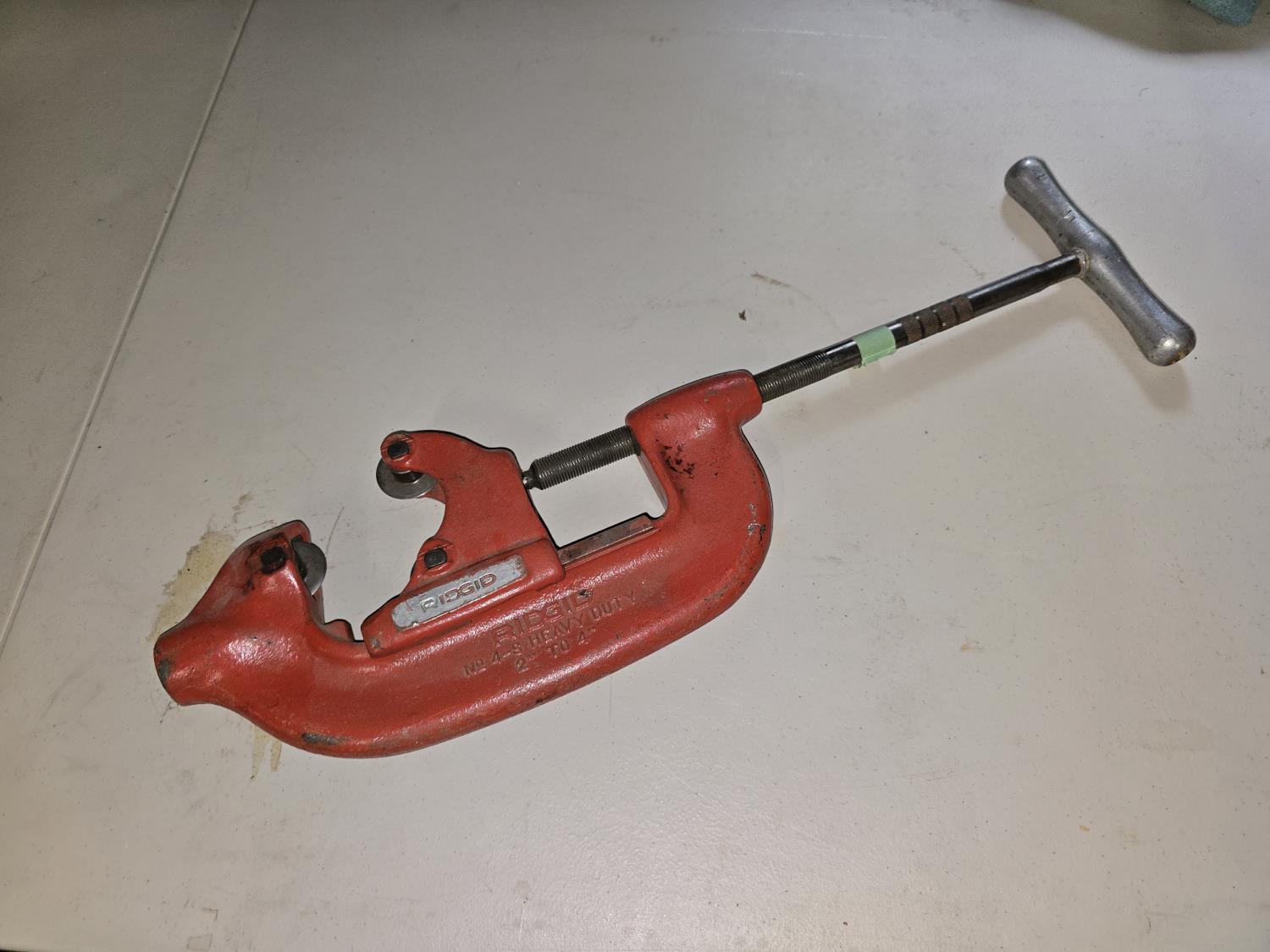 Ridgid 2 Inch to 4 Inch Pipe Cutter [25IP02017-364] | Team Auctions