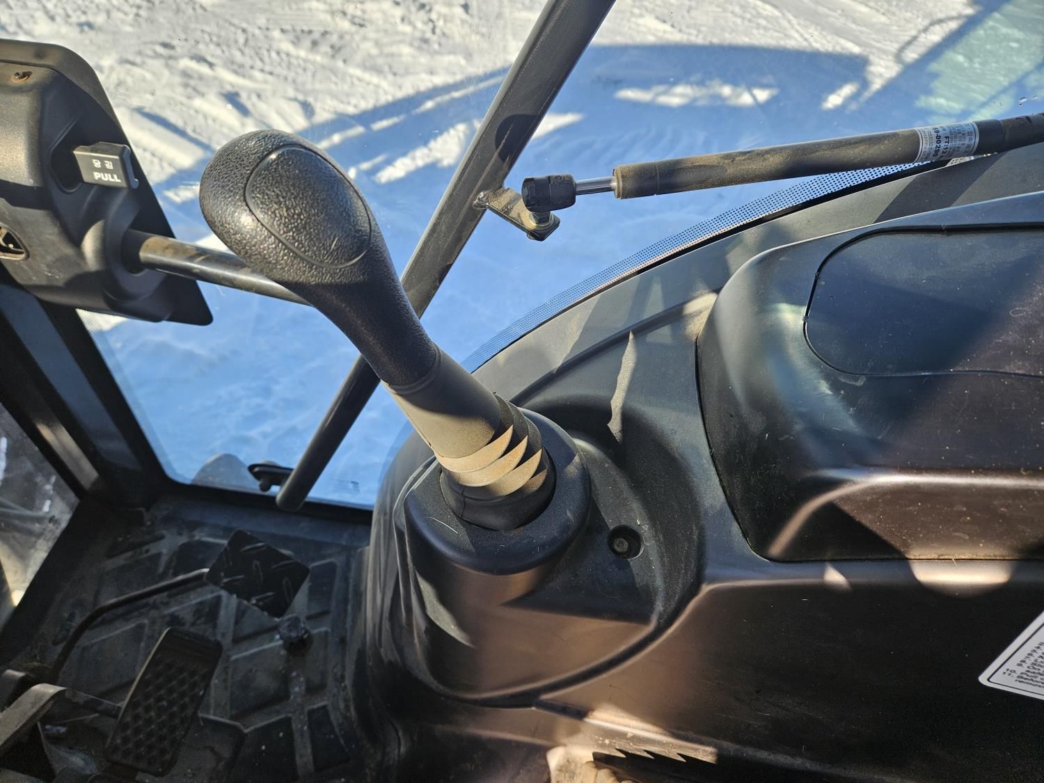 2018 McCormick X1.45 C MFWD Utility Loader Tractor [25BF10021-001 ...