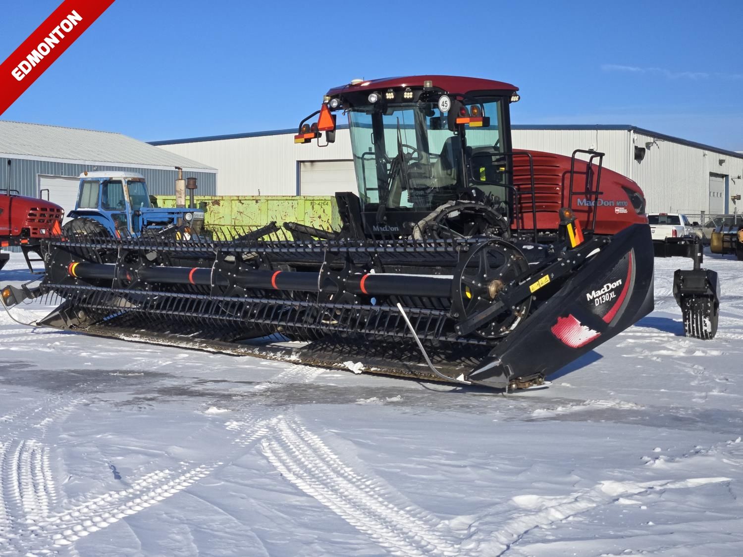 2018 MacDon M1170 30 Ft Swather [25BF44003-002] | Team Auctions