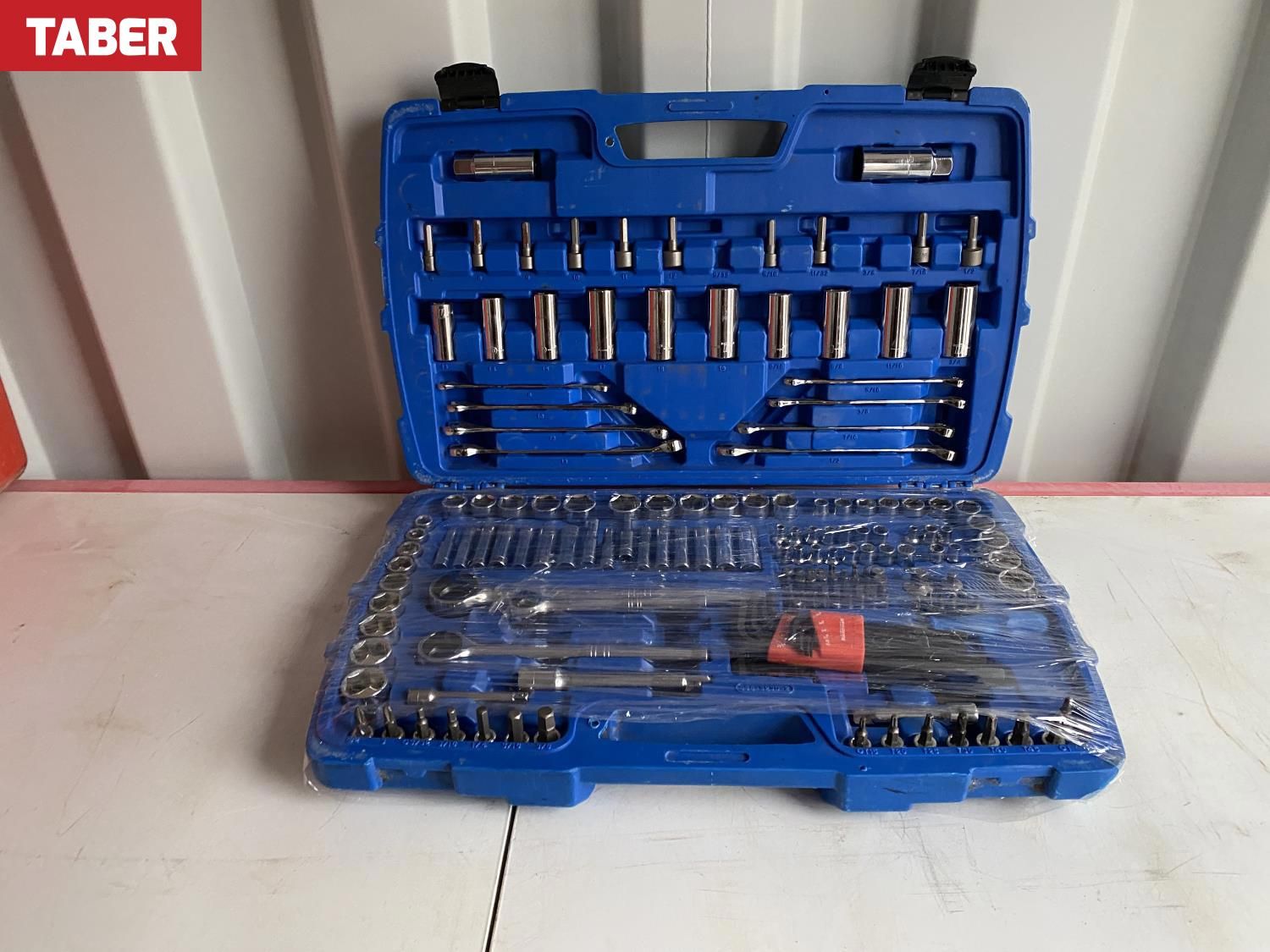 Mastercraft 184 Piece Socket & Tool Set [25KJ02072-009] | Team Auctions