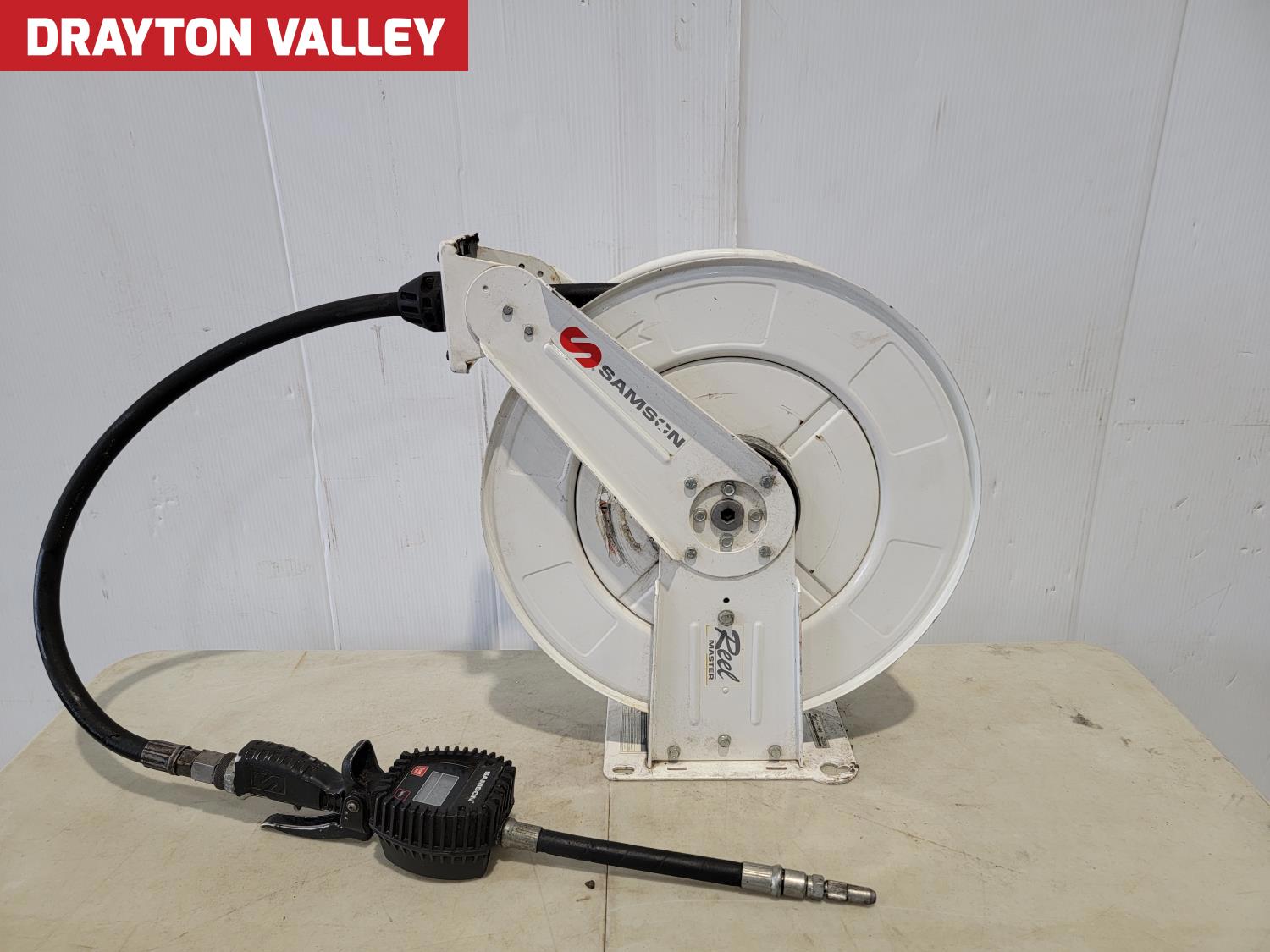 Samson Reel Master Retractable Reel with 25 Ft Hose, Gauge and Nozzle ...