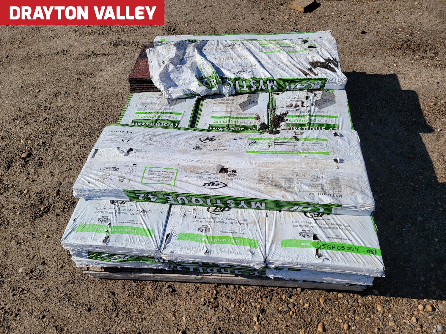 Qty of 42 Inch X 14 Inch Laminated Shingles [25GH05004-031] | Team Auctions