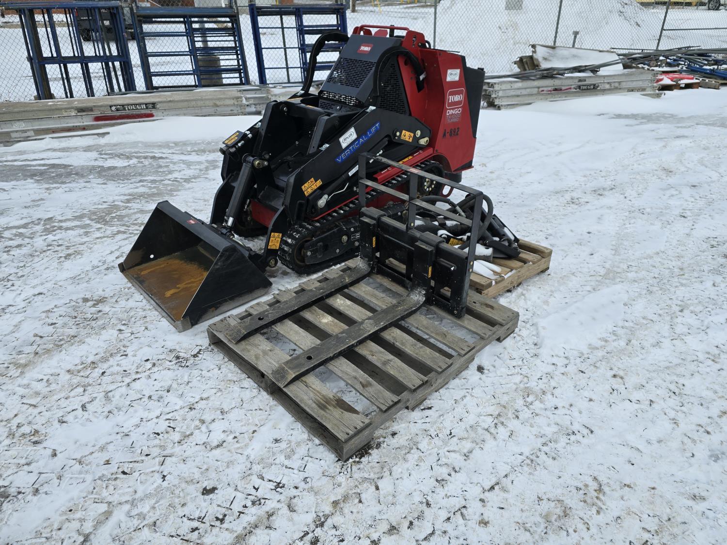 2024 Toro Dingo TX-1000 Turbo Mini Stand On Tracked Skid Steer ...