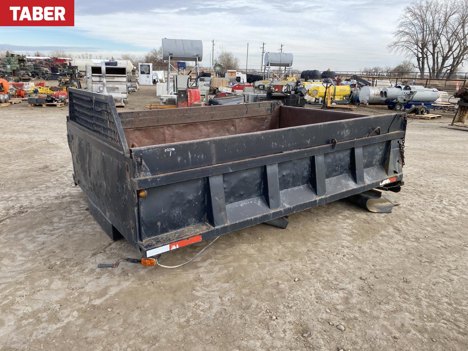 11 Ft Dump Box [25KI02090-003] | Team Auctions