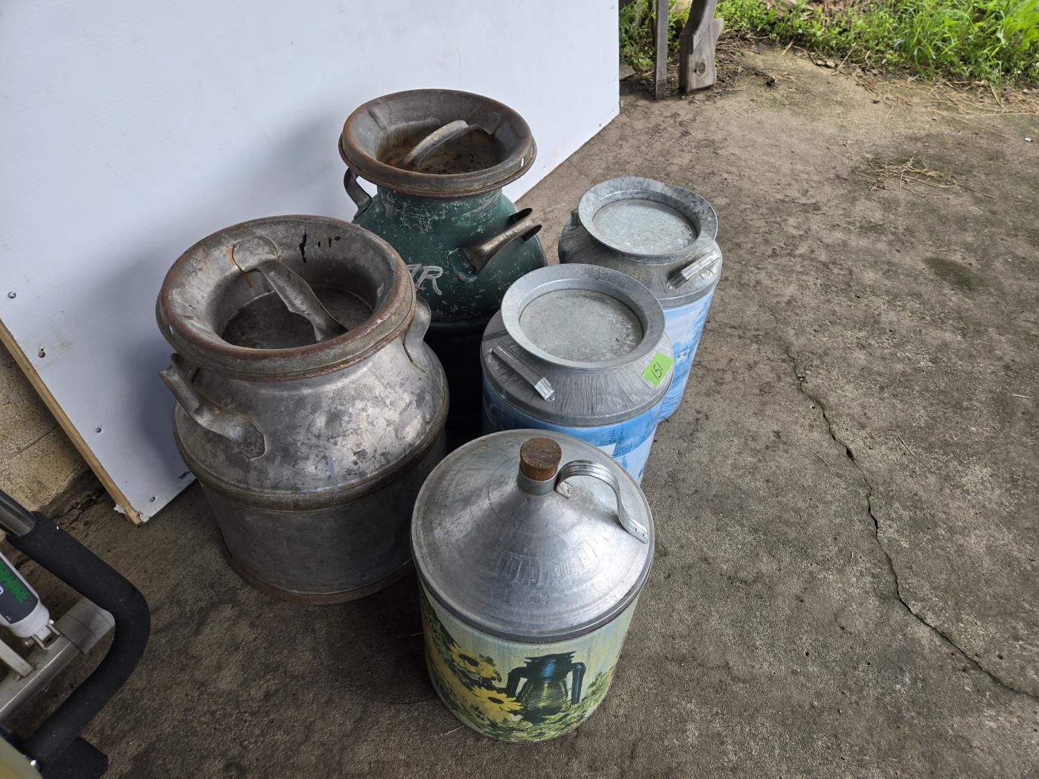 (2) 5 Gallon Cream Cans, (3) Decorated Milk Cans [25HE37001-151] | Team ...