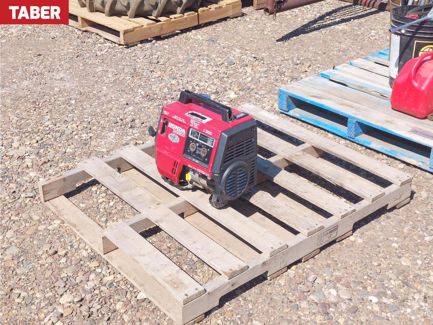 Honda EX 800 800 W Portable Generator [25IH10003-008] | Team Auctions